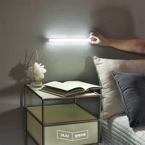 Jaju 벽 뚫을 필요 없는 센서등💡 전선 시공 그냥 딱 붙여주세요 👇🏻무선 Led 센서등 Facebook