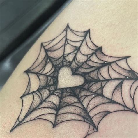 ☠︎ mikayla benson ☠︎ on instagram spiderweb with a little friend 🕸️🕷️ spiderweb