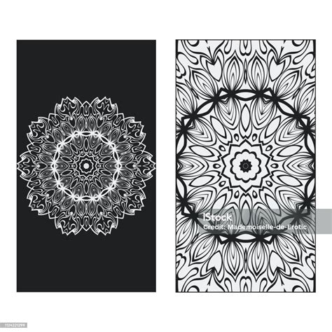 두 요가 카드 전단지 포스터의 집합입니다 만다라 영적인 퇴각 또는 요가 스튜디오와 함께 서식 파일 비즈니스 카드 동양 패턴입니다