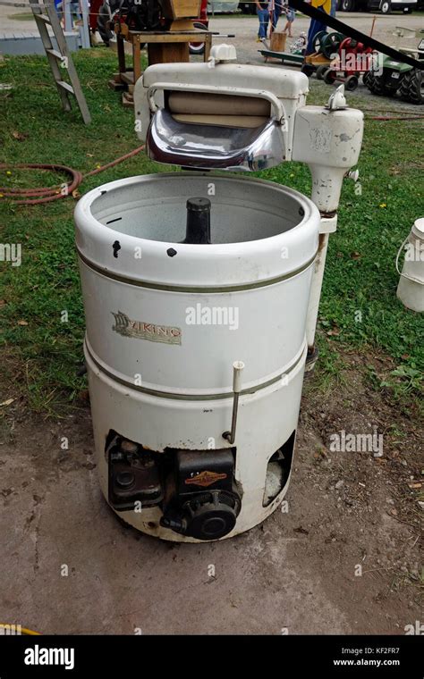 Antique Washing Machine With Wringer At Minh Boser Blog