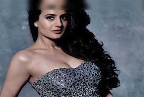 Ameesha Patel Look Supper Hot In Smouldering Photo Shoot Amar Ujala
