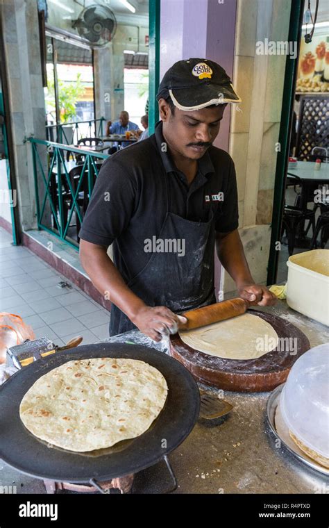 Making Roti Hi Res Stock Photography And Images Alamy
