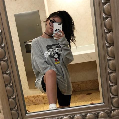 Sssniperwolf 🤓 Facebook