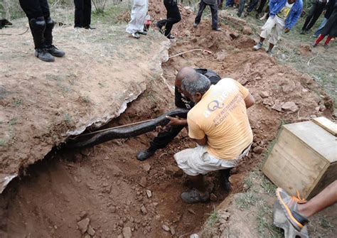 Isinde Olakeni Lwabantu Inhlwathi