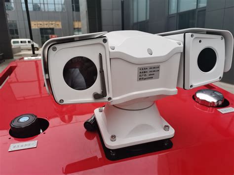 New Firefighting Equipment Fire Extinguishing Robot From China Manufacturer Guoxing