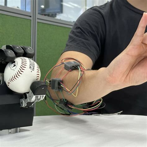 Real Time Robot Hand Teleoperation Using The Lmg Armband And Machine