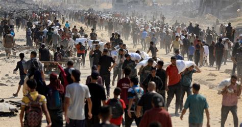 구호품 받으려다 피격 사망 국제사회 가자 전쟁 멈춰라” 성명