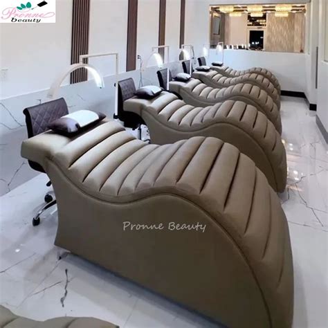 2023 Popular Modern Luxury Eyelashes Beauty Salon Treatment Table Pink