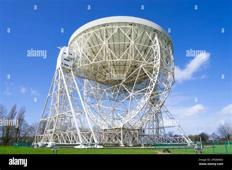 Jodrell Bank Radio Telescope The Lovell Telescope At Jodrell Bank Near