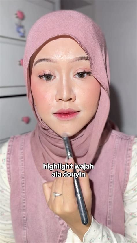 Adisty herawati | praktekin makeup seger ky abis mandi buat lebaran ...