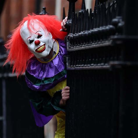 Download Sneaky Creepy Scary Clown Pictures