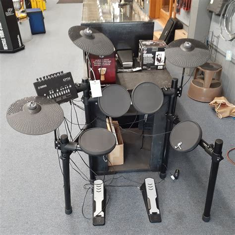 Yamaha Dtx402k Electronic Drum Kit Used