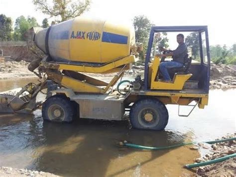 Self Loading Concrete Mixture Machine Rental Service M35 In Bilaspur