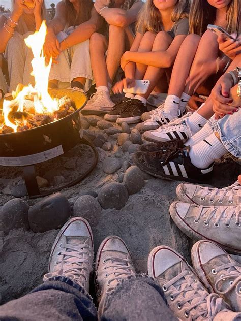Camping With Friend Group Camping Fire Aesthetic Group Friend Activities Summer Friends