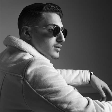 בצלאל שמיר הערוץ הרשמי Youtube