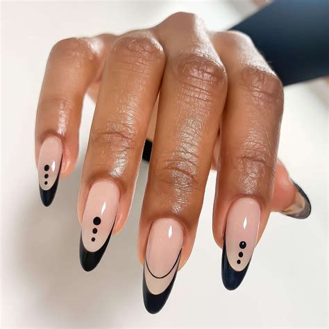 32 Art Deco Nail Ideas That Give Roaring 20s Energy