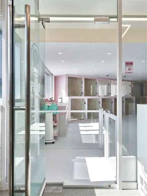 파스텔 핑크 컬러로 귀여운 내부 60평 애견호텔 인테리어 수원 장안구 조원동