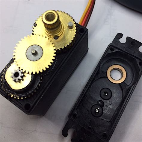 Small Servo Motor Use And Hacking
