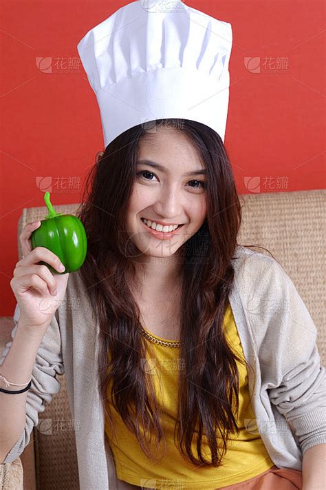 描绘美丽的亚洲女孩