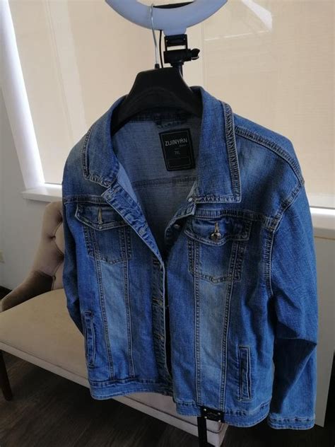 Жіноча джинсова куртка — ціна 450 грн у каталозі Куртки Купити жіночі речі за доступною ціною на