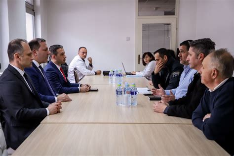 Спасовски и Филипче во посета на Табановце Комплетно се почитуваат насоките и препораките за