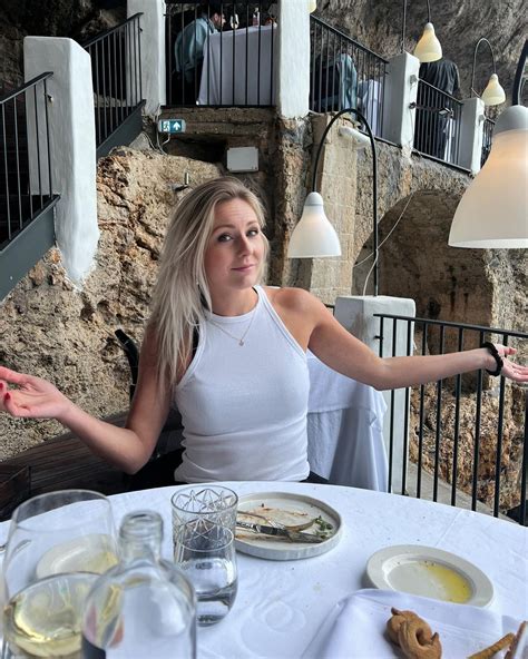 FOTO S Laura Dijkema Is De Leuke Spelverdeelster Van De Nederlandse Volleybaldames