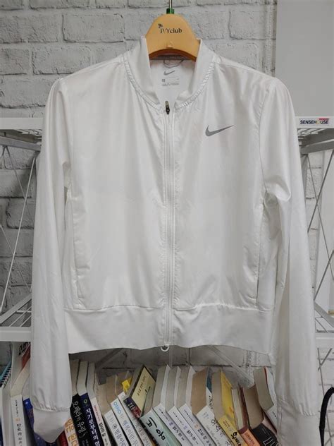 나이키 우먼스 스우시런자켓 여성러닝복 운동복 80 세컨웨어