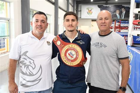 Gana Por Nocaut Técnico Pugilista De La Uas Marco Alonso Verde Al