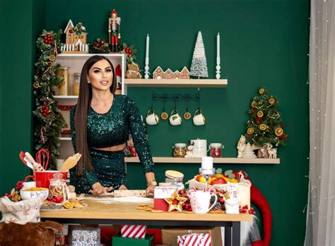 На Бъдни вечер „В кухнята на Мисис България Любимите рецепти на Манита Вартан“ Любопитно