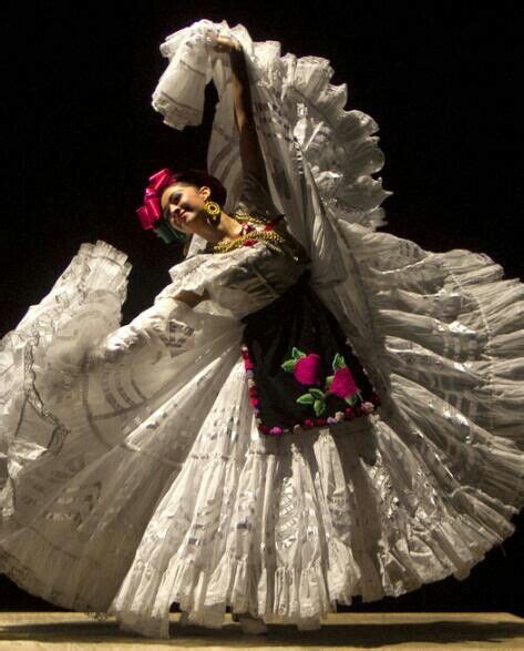 Uno De Los Vestidos Mas Elegantes Veracruz Ballet Folklorico
