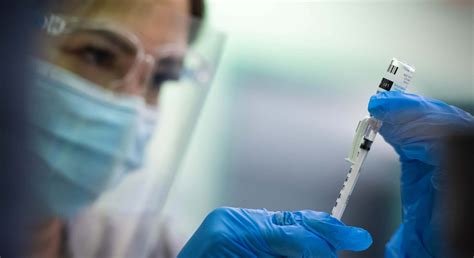 Download Laboratory Injection Medicine Wallpaper