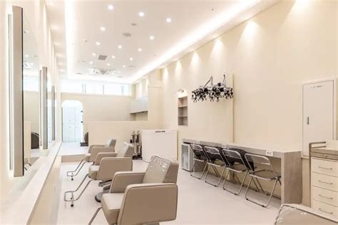 화이트톤 모던 미니멀 컨셉 15평 헤어샵 인테리어 화성 동탄