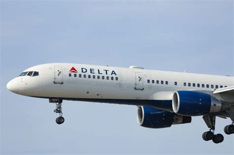 A Woman Bypassed Multiple Security Checkpoints To Get On A Delta Flight
