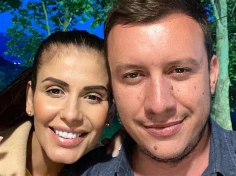 Красив мъж понесе Анелия на ръце на пистата Звезди Woman Bg