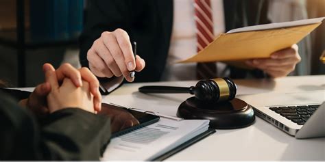 Group Litigation Vs Arbitration Choosing The Right Path For Your Claim Group Litigation Vs Arbitration Choosing The Right Path For Your Claim