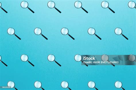 밝은 밝은 파란색 배경에 돋보기로 만든 트렌디 한 패턴 개념 정보 검색 화려한 종이 배경으로 최소한의 스타일 다채로운 사진 플랫
