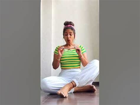 Selfie Poses ideas for Chashmish Girls | Instagram Poses | BeingNavi # ...