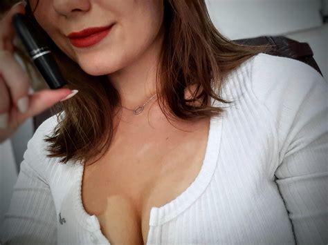 Imagine Being Smaller Than A Lipstick 😂 R Smalldickhumiliation