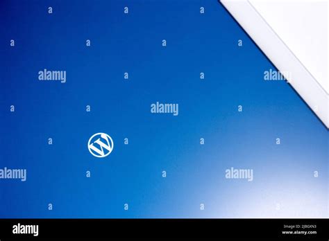 Wordpress Content Management System Cms Based On Php And Mysql Logo