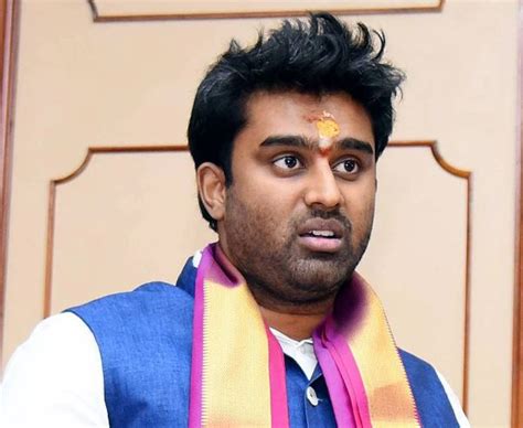 Suraj Revanna ಈ ವಿಷಯ ಇಲ್ಲಿಗೇ ಬಿಟ್ಟುಬಿಡು ಸಂತ್ರಸ್ತನಿಗೆ ಸೂರಜ್