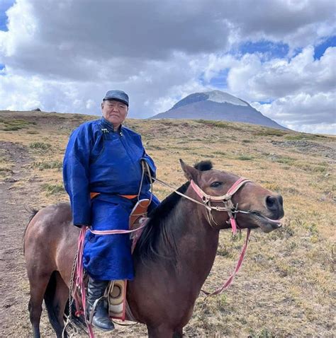 Дондүвлин 2025 04 29 Мягмар гараг БИЛГИЙН ТООЛЛЫН 2 Наран ургах шингэх 05 37 20 02 Үс