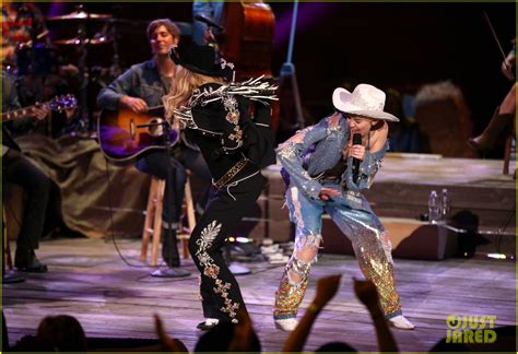 Watch Every Miley Cyrus Mtv Unplugged Performance Here Photo
