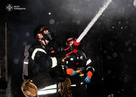 На Київщині через російську атаку горів готельний комплекс Українська правда