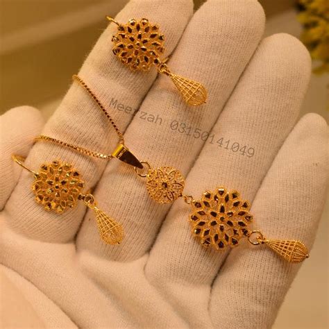 Elegant Fancy Design Gold Plated Necklace Set For Girlswomen