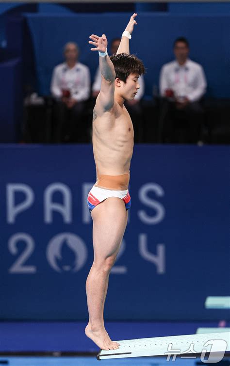 ‘4위→11위 다이빙 우하람 멀어진 메달권 속상해 눈물 올림픽