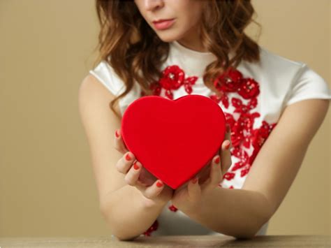 5 ПРИЧИНИ ЗОШТО НЕ МОЖЕТЕ ДА НАЈДЕТЕ ЉУБОВ СПОРЕД КАРМАТА Мисли