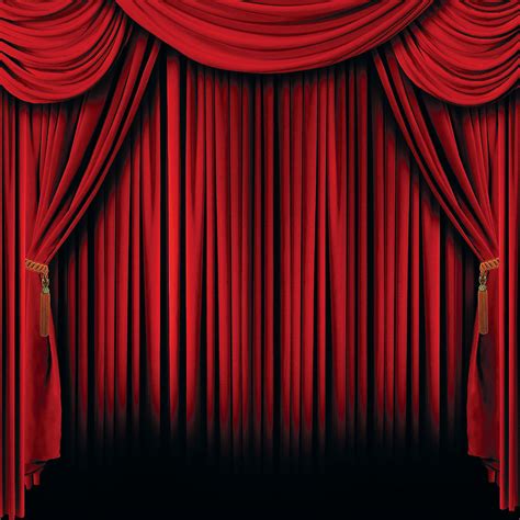 What Goes With Red Curtains