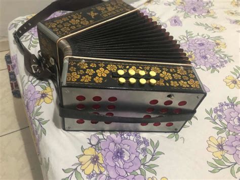 Acordeon Usado Pé De Bode Hohner 8bx 2 Voz Beija Flor Mercadolivre