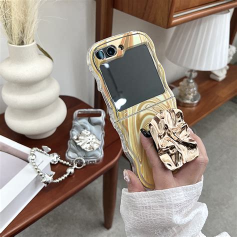 🚀당일발송🚀골든 실버 스마트톡 팔찌 스트랩 갤럭시 Z플립 지플립 5 4 3 2 케이스 제트플립 케이스 남자 여자 부모님 어머니 친구 우정 템 생일 커플 선물 가죽 명품 힌지