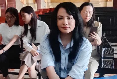 Siêu Mẫu Ngọc Thúy Bất Ngờ Xuất Hiện Tại Tòa Trong Vụ Kiện Với Chồng Cũ Home Ngôi Nhà Online